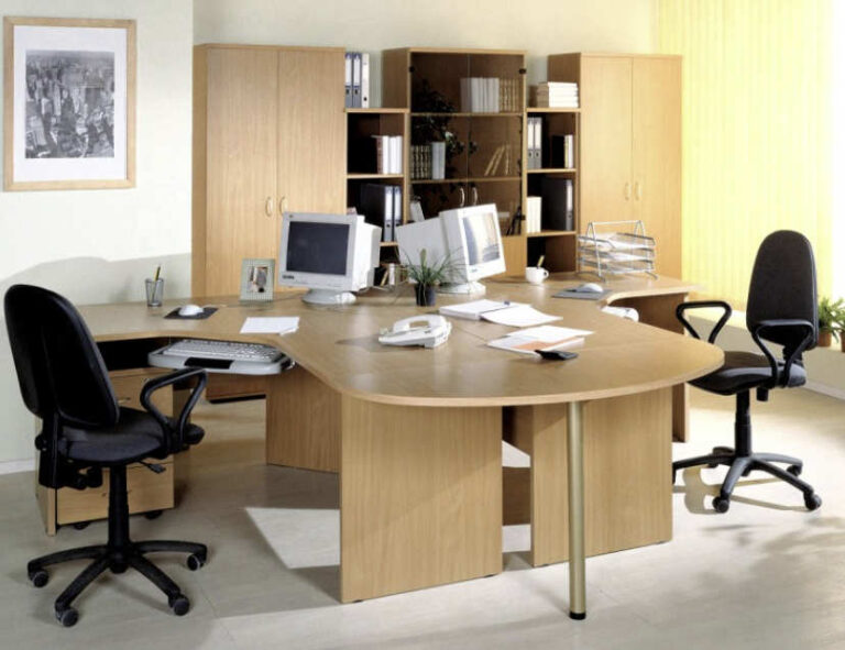 Baldai biurui-priimamojo baldai-spintos-lentynos-stalai-vadovo kabinetas